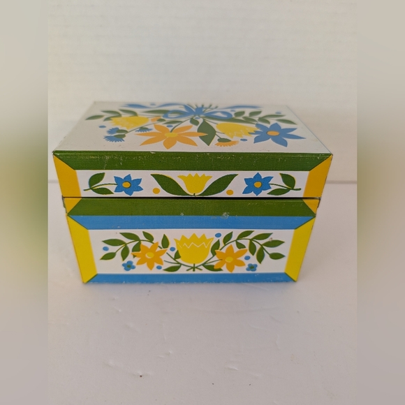 Vintage | Kitchen | Vintage Metal Recipe Card Box With Blue And Yellow ...